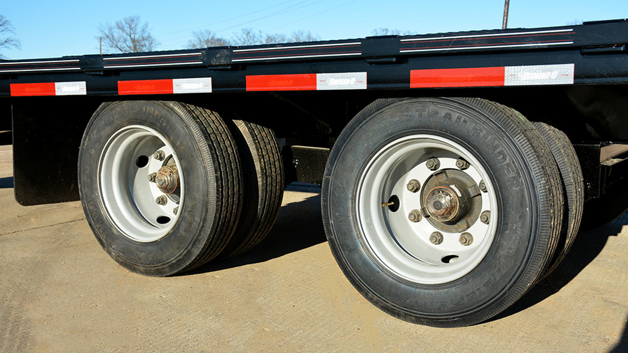 Fleetneck FMAX210 Gooseneck Trailer - Diamond C Trailers