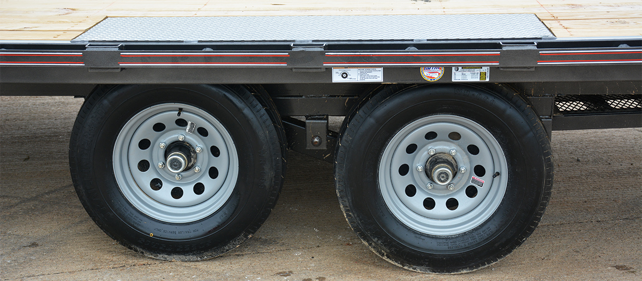 GDD Deck Over Equipment Trailer - Diamond C Trailers