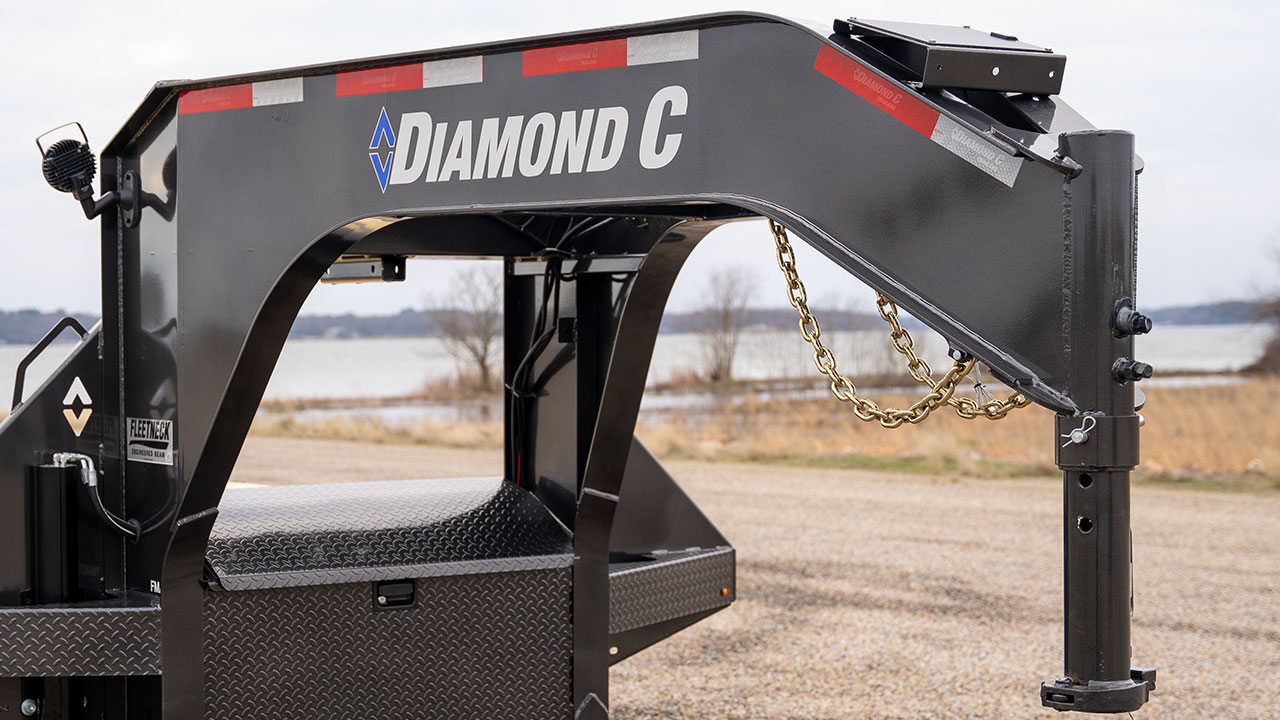 Fleetneck FMAX307 Gooseneck Trailer - Diamond C Trailers